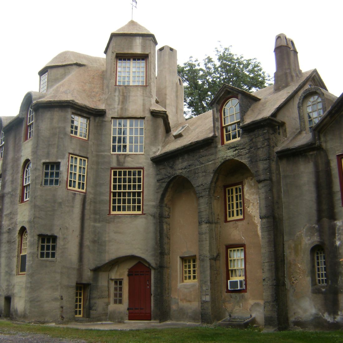 Photos from Fonthill Castle – The Schleicher Spin